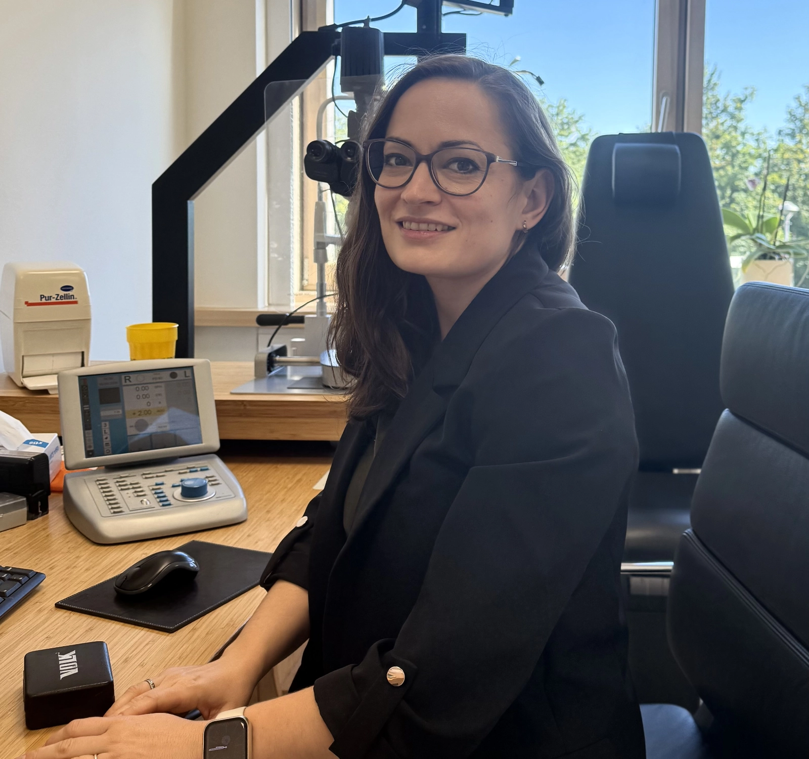 Dr. Lenke Laurik-Feuerstein | COL